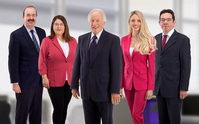 Baugruppenmontage und Klebetechnik | APM Technica AG